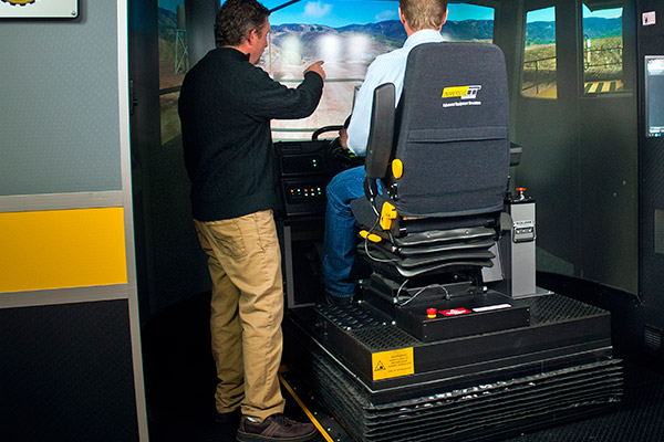 Safe area for trainer and operator move around the platform